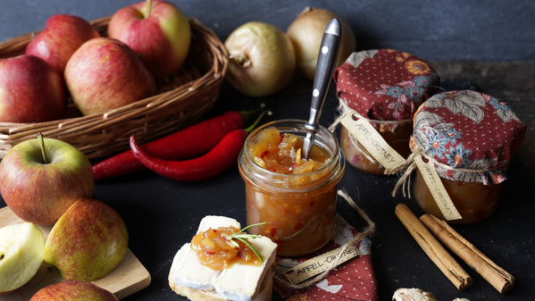 Dieses Apfel-Chutney veredelt sowohl süße als auch pikante Gerichte mit ...